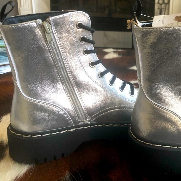 Sincerly Jules | Shoes | Sincerely Jules Boots Metallic Silver Combat ...